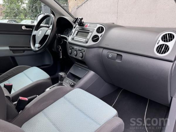 Pelēks Volkswagen Golf Plus 2007 Rīga, ar dzinēja tilpumu 2.00 L un nobraukumu 202 tūkst. km par 4790 €, foto 8 vietnē AUTOMOTO.COM.LV