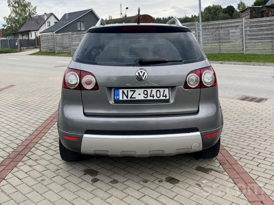 Pelēks Volkswagen Golf Plus 2007 Valmiera, ar dzinēja tilpumu 1.90 L un nobraukumu 334 tūkst. km par 2350 €, foto 6 vietnē AUTOMOTO.COM.LV