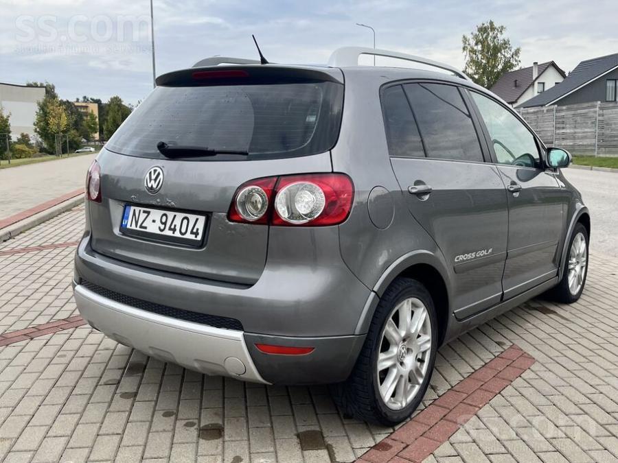 Pelēks Volkswagen Golf Plus 2007 Valmiera, ar dzinēja tilpumu 1.90 L un nobraukumu 334 tūkst. km par 2350 €, foto 7 vietnē AUTOMOTO.COM.LV