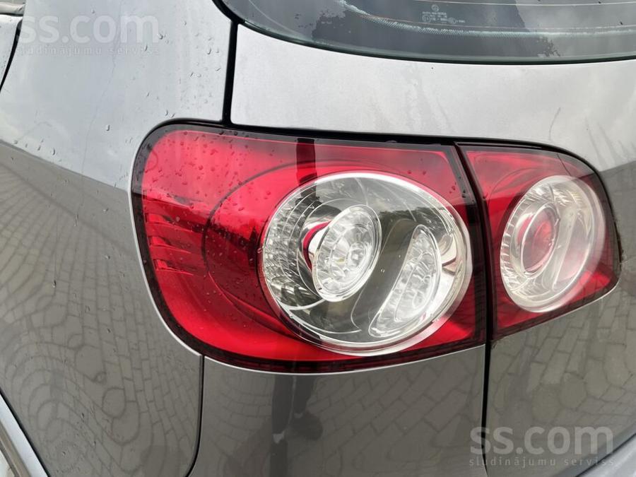 Pelēks Volkswagen Golf Plus 2007 Valmiera, ar dzinēja tilpumu 1.90 L un nobraukumu 334 tūkst. km par 2350 €, foto 9 vietnē AUTOMOTO.COM.LV