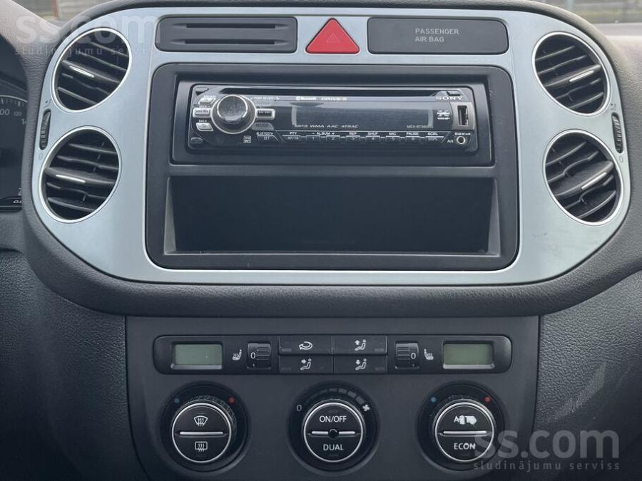 Pelēks Volkswagen Golf Plus 2007 Valmiera, ar dzinēja tilpumu 1.90 L un nobraukumu 334 tūkst. km par 2350 €, foto 14 vietnē AUTOMOTO.COM.LV