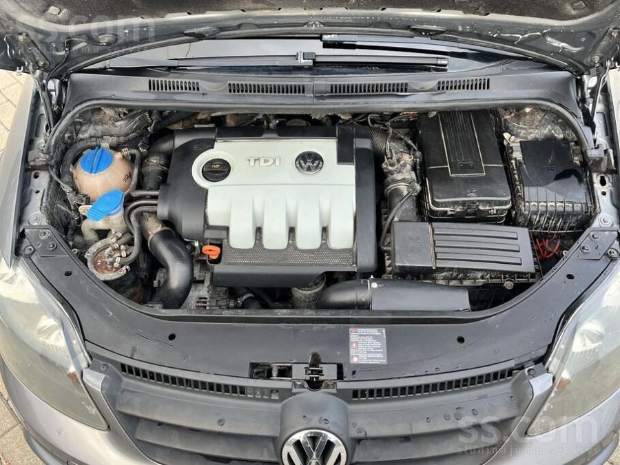 Pelēks Volkswagen Golf Plus 2007 Valmiera, ar dzinēja tilpumu 1.90 L un nobraukumu 334 tūkst. km par 2350 €, foto 17 vietnē AUTOMOTO.COM.LV