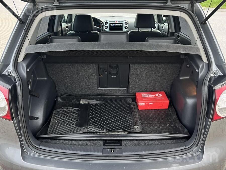 Pelēks Volkswagen Golf Plus 2007 Valmiera, ar dzinēja tilpumu 1.90 L un nobraukumu 334 tūkst. km par 2350 €, foto 20 vietnē AUTOMOTO.COM.LV