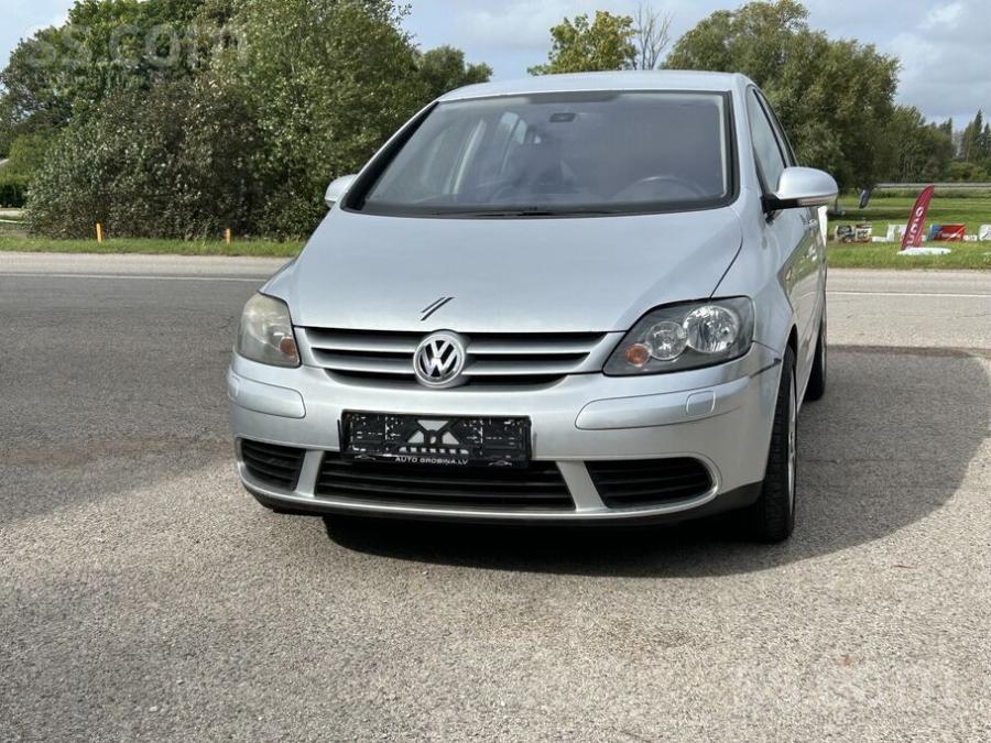 Pelēks Volkswagen Golf Plus 2007 Liepāja, ar dzinēja tilpumu 1.90 L un nobraukumu 0 tūkst. km par 3300 €, foto 3 vietnē AUTOMOTO.COM.LV