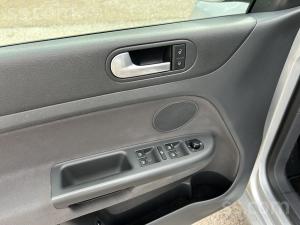 Pelēks Volkswagen Golf Plus 2007 Liepāja, ar dzinēja tilpumu 1.90 L un nobraukumu 0 tūkst. km par 3300 €, foto 14 vietnē AUTOMOTO.COM.LV
