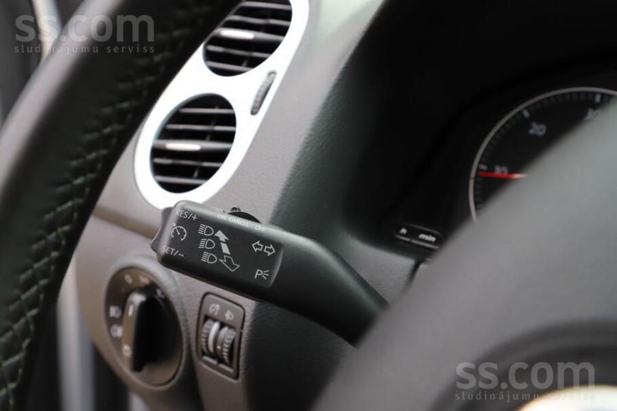 Grey Volkswagen Golf Plus 2007 in Tukums, with an engine capacity of 1.90 L and mileage of 212 thousand km for 5500 €, photo 12 on AUTOMOTO.COM.LV