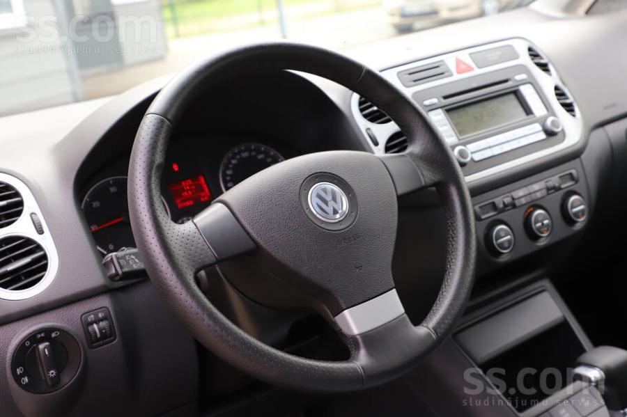 Grey Volkswagen Golf Plus 2007 in Tukums, with an engine capacity of 1.90 L and mileage of 212 thousand km for 5500 €, photo 15 on AUTOMOTO.COM.LV