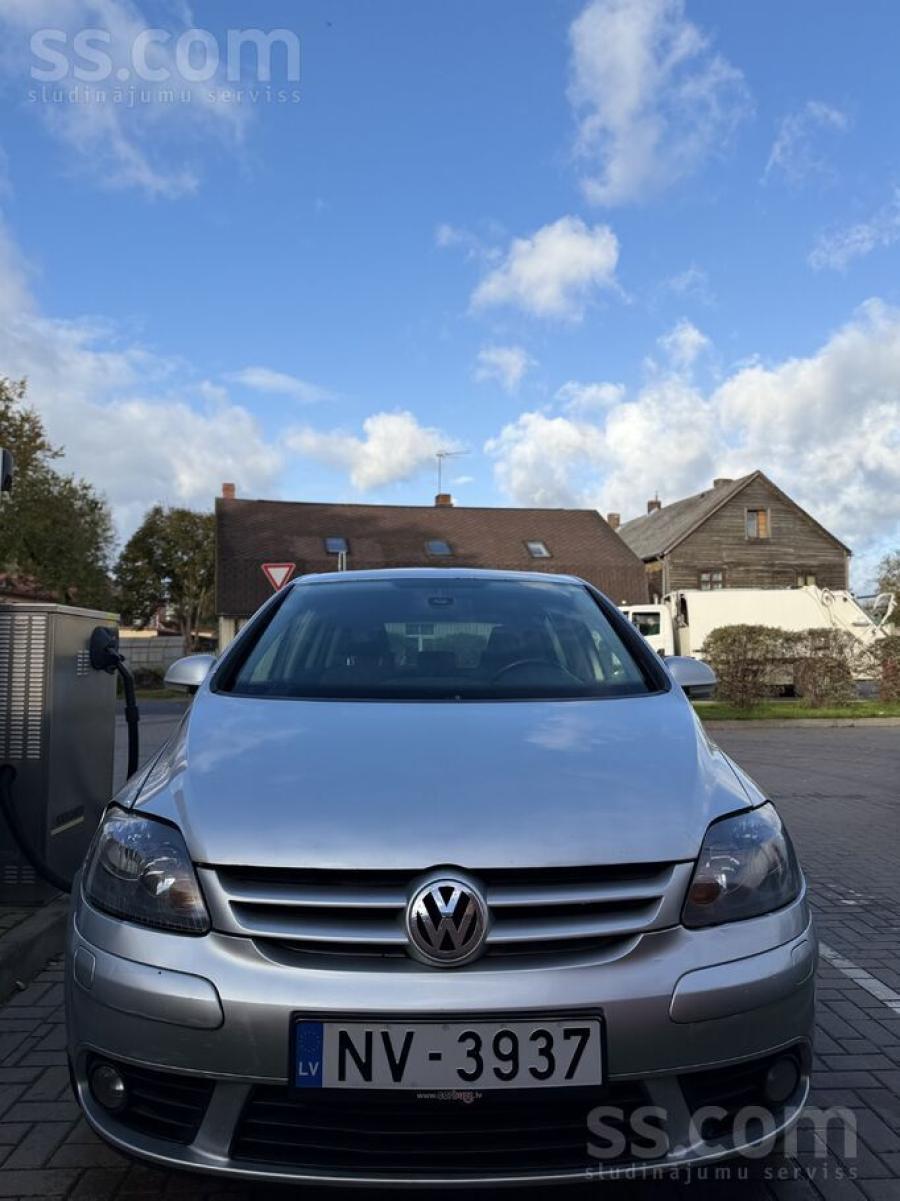 Grey Volkswagen Golf Plus 2007 in Jelgava, with an engine capacity of 1.90 L and mileage of 356 thousand km for 1900 €, photo 1 on AUTOMOTO.COM.LV