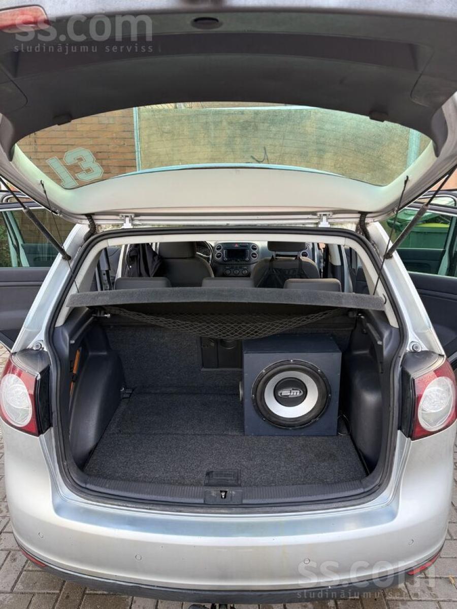 Grey Volkswagen Golf Plus 2007 in Jelgava, with an engine capacity of 1.90 L and mileage of 356 thousand km for 1900 €, photo 5 on AUTOMOTO.COM.LV