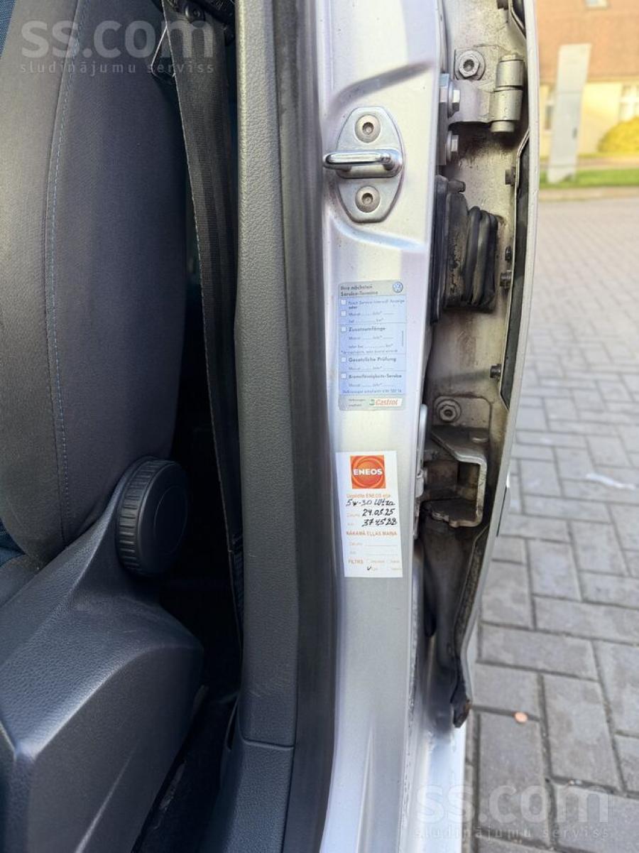 Grey Volkswagen Golf Plus 2007 in Jelgava, with an engine capacity of 1.90 L and mileage of 356 thousand km for 1900 €, photo 11 on AUTOMOTO.COM.LV