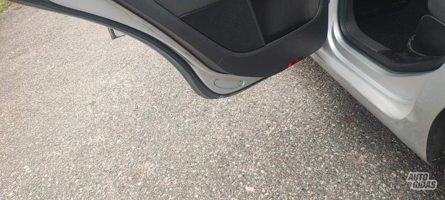 Pelēks Volkswagen Golf Plus 2007 Viļņa, ar dzinēja tilpumu 1.90 L un nobraukumu 310 tūkst. km par 1990 €, foto 6 vietnē AUTOMOTO.COM.LV