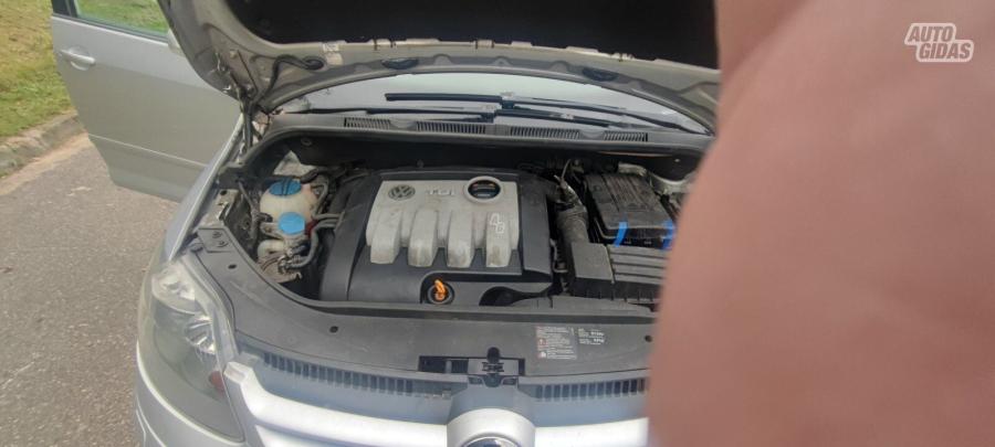 Pelēks Volkswagen Golf Plus 2007 Viļņa, ar dzinēja tilpumu 1.90 L un nobraukumu 310 tūkst. km par 1990 €, foto 14 vietnē AUTOMOTO.COM.LV