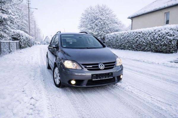 Pelēks Volkswagen Golf Plus 2008 Kėdainiai, ar dzinēja tilpumu 1.90 L un nobraukumu 202 tūkst. km par 5500 €, foto 3 vietnē AUTOMOTO.COM.LV