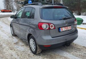 Grey Volkswagen Golf Plus 2008 in Riga, with an engine capacity of 1.90 L and mileage of 229 thousand km for 3990 €, photo 3 on AUTOMOTO.COM.LV