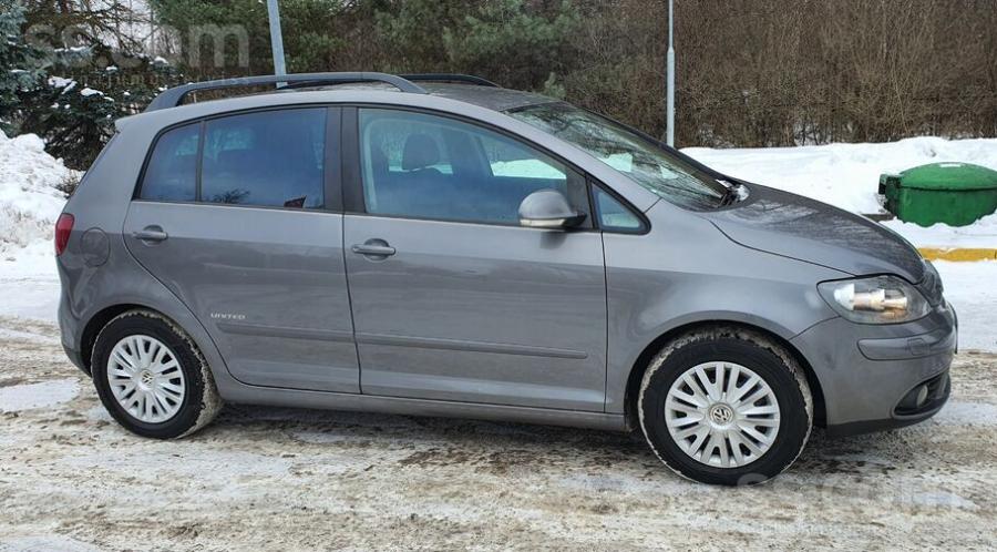 Grey Volkswagen Golf Plus 2008 in Riga, with an engine capacity of 1.90 L and mileage of 229 thousand km for 3990 €, photo 6 on AUTOMOTO.COM.LV