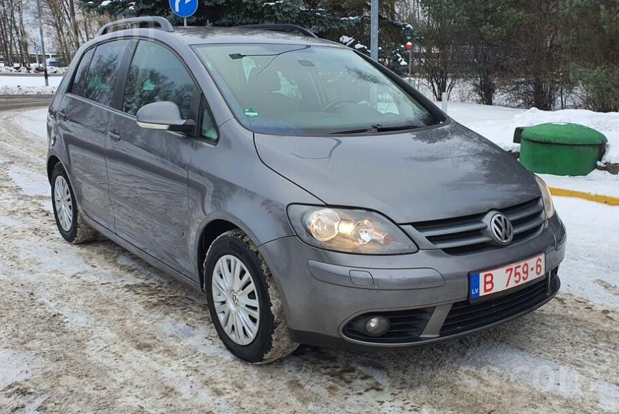 Grey Volkswagen Golf Plus 2008 in Riga, with an engine capacity of 1.90 L and mileage of 229 thousand km for 3990 €, photo 7 on AUTOMOTO.COM.LV