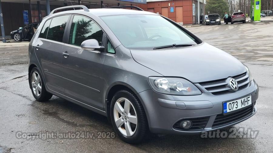 Pelēks Volkswagen Golf Plus 2008 Tallina, ar dzinēja tilpumu 1.60 L un nobraukumu 100 tūkst. km par 2990 €, foto 3 vietnē AUTOMOTO.COM.LV