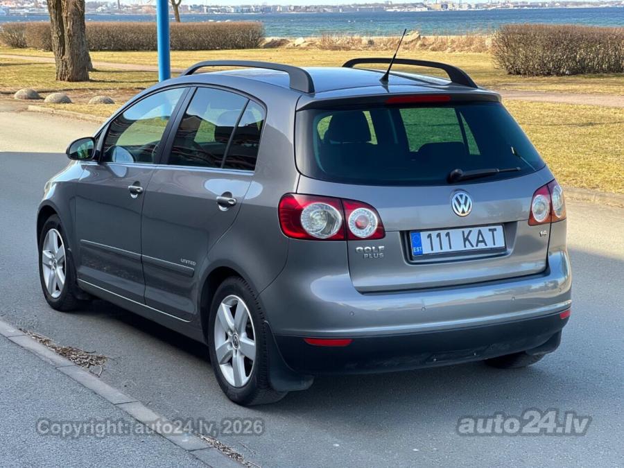 Pelēks Volkswagen Golf Plus 2008 Tallina, ar dzinēja tilpumu 1.60 L un nobraukumu 102 tūkst. km par 3990 €, foto 4 vietnē AUTOMOTO.COM.LV