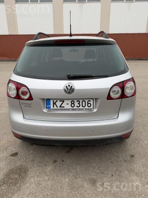 Pelēks Volkswagen Golf Plus 2008 Preiļi, ar dzinēja tilpumu 1.40 L un nobraukumu 126 tūkst. km par 3500 €, foto 3 vietnē AUTOMOTO.COM.LV