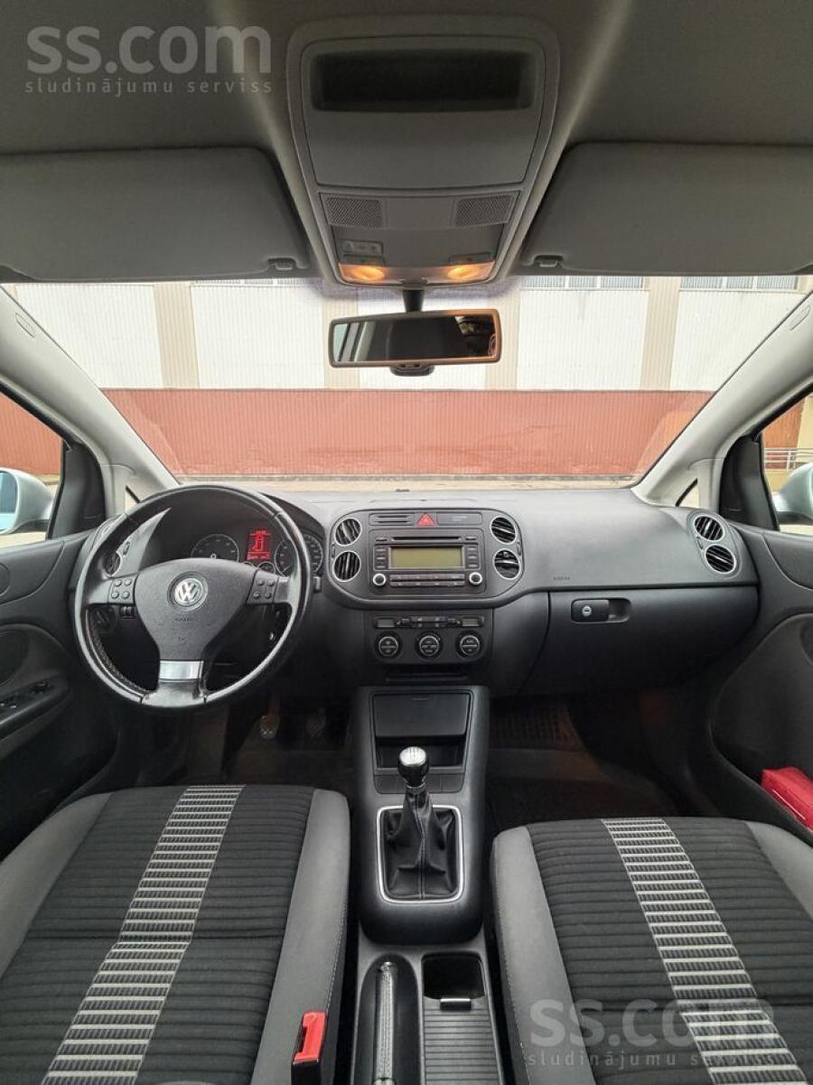Pelēks Volkswagen Golf Plus 2008 Preiļi, ar dzinēja tilpumu 1.40 L un nobraukumu 126 tūkst. km par 3500 €, foto 7 vietnē AUTOMOTO.COM.LV