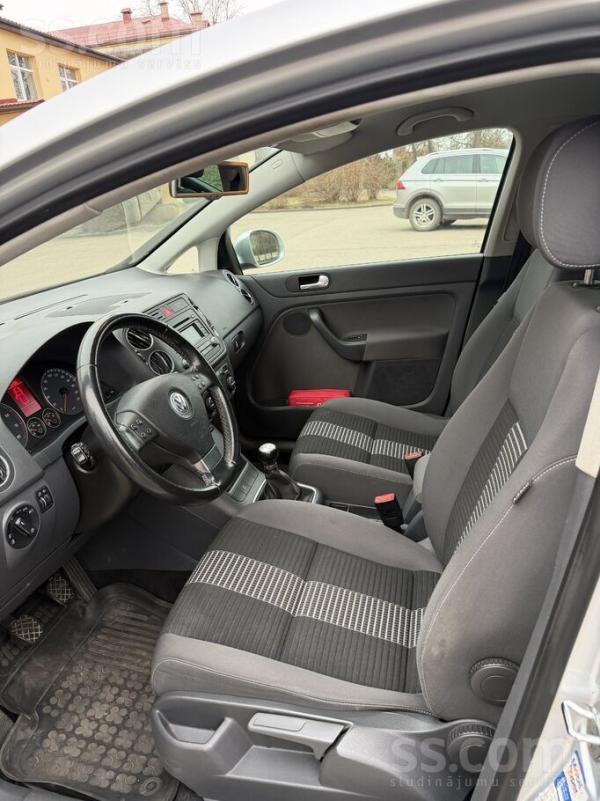Pelēks Volkswagen Golf Plus 2008 Preiļi, ar dzinēja tilpumu 1.40 L un nobraukumu 126 tūkst. km par 3500 €, foto 7 vietnē AUTOMOTO.COM.LV