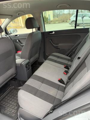 Pelēks Volkswagen Golf Plus 2008 Preiļi, ar dzinēja tilpumu 1.40 L un nobraukumu 126 tūkst. km par 3500 €, foto 9 vietnē AUTOMOTO.COM.LV