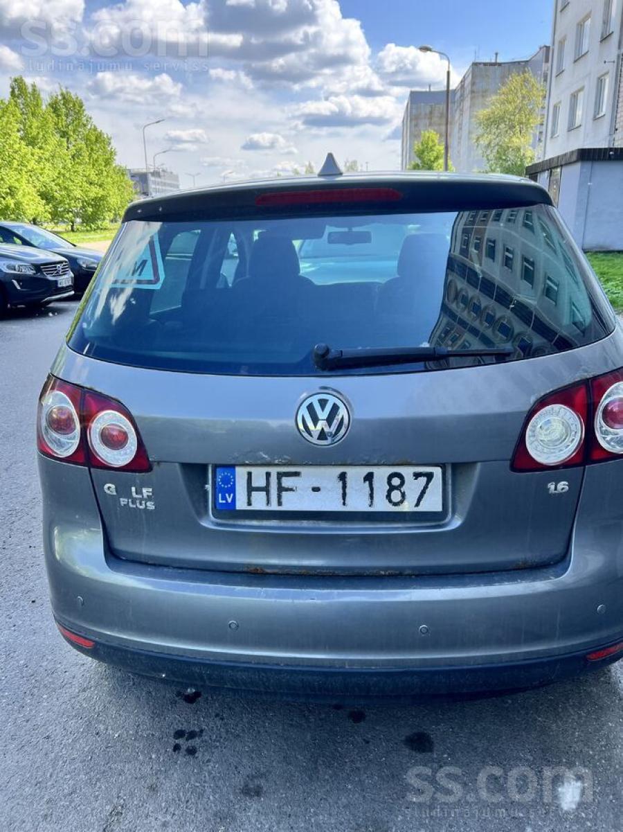 Pelēks Volkswagen Golf Plus 2008 Rīga, ar dzinēja tilpumu 1.60 L un nobraukumu 314 tūkst. km par 1700 €, foto 5 vietnē AUTOMOTO.COM.LV