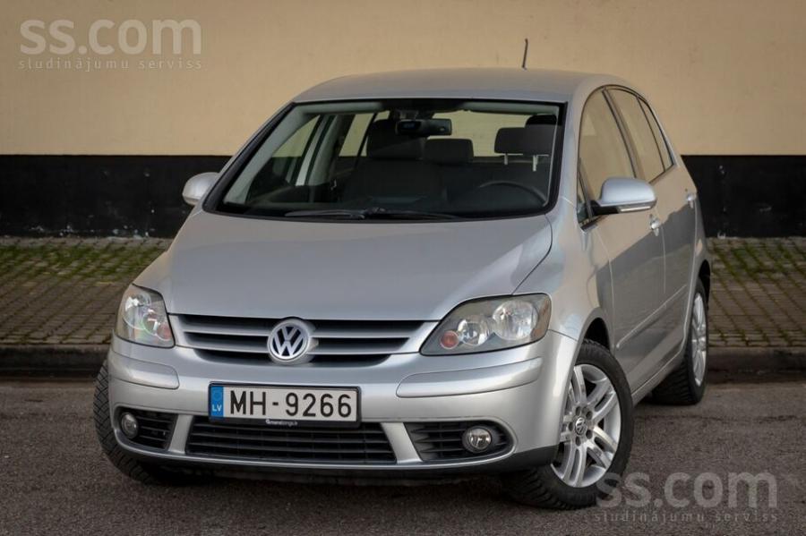Grey Volkswagen Golf Plus 2008 in Talsi, with an engine capacity of 1.90 L and mileage of 218 thousand km for 2950 €, photo 4 on AUTOMOTO.COM.LV