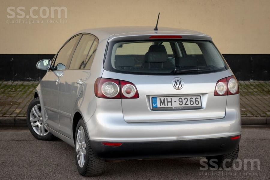 Grey Volkswagen Golf Plus 2008 in Talsi, with an engine capacity of 1.90 L and mileage of 218 thousand km for 2950 €, photo 5 on AUTOMOTO.COM.LV