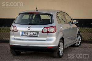 Grey Volkswagen Golf Plus 2008 in Talsi, with an engine capacity of 1.90 L and mileage of 218 thousand km for 2950 €, photo 8 on AUTOMOTO.COM.LV