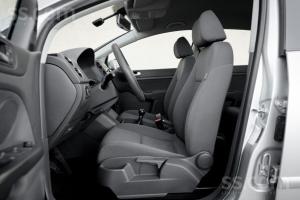 Grey Volkswagen Golf Plus 2008 in Talsi, with an engine capacity of 1.90 L and mileage of 218 thousand km for 2950 €, photo 10 on AUTOMOTO.COM.LV
