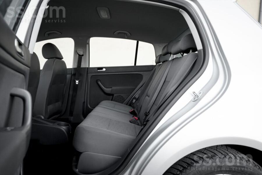 Grey Volkswagen Golf Plus 2008 in Talsi, with an engine capacity of 1.90 L and mileage of 218 thousand km for 2950 €, photo 11 on AUTOMOTO.COM.LV