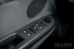Grey Volkswagen Golf Plus 2008 in Talsi, with an engine capacity of 1.90 L and mileage of 218 thousand km for 2950 €, photo 14 on AUTOMOTO.COM.LV