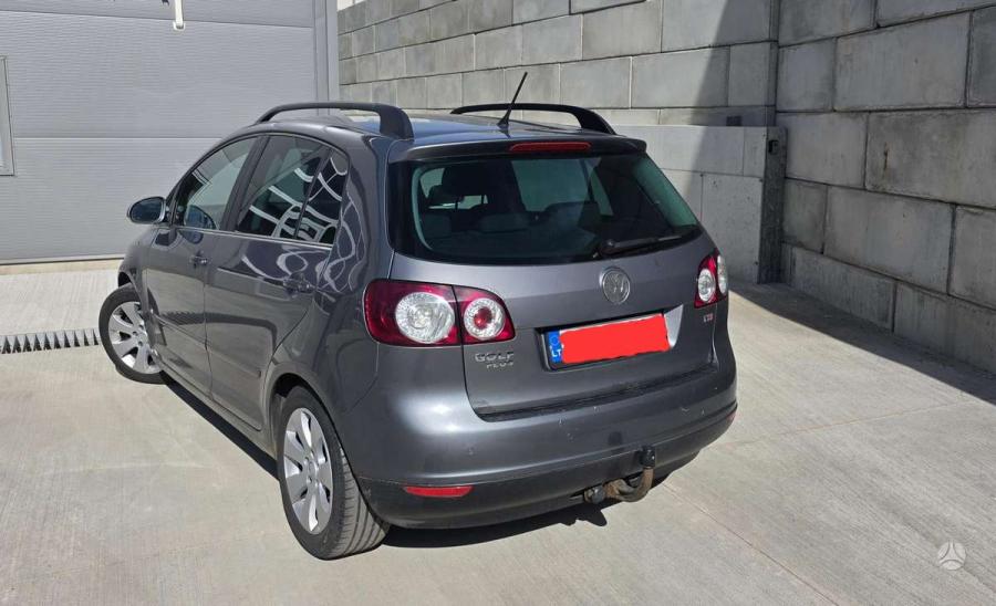 Grey Volkswagen Golf Plus 2008 in Vilnius, with an engine capacity of 1.39 L and mileage of 191 thousand km for 3000 €, photo 4 on AUTOMOTO.COM.LV