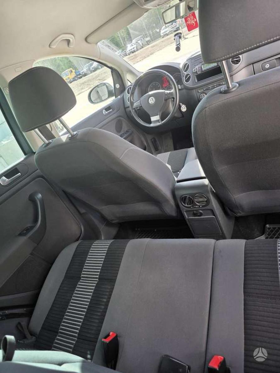 Grey Volkswagen Golf Plus 2008 in Vilnius, with an engine capacity of 1.39 L and mileage of 191 thousand km for 3000 €, photo 10 on AUTOMOTO.COM.LV