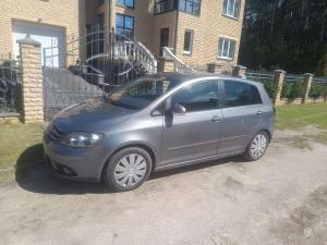 Pelēks Volkswagen Golf Plus 2008 Kauņa, ar dzinēja tilpumu 1.97 L un nobraukumu 352 tūkst. km par 1450 €, foto  vietnē AUTOMOTO.COM.LV