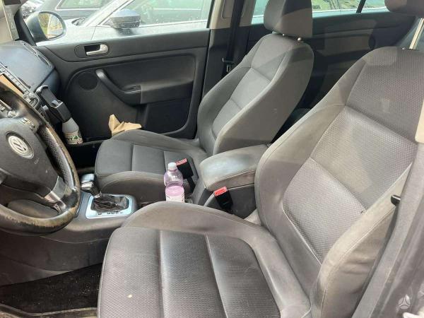 Pelēks Volkswagen Golf Plus 2008 Kauņa, ar dzinēja tilpumu 1.97 L un nobraukumu 352 tūkst. km par 1450 €, foto 7 vietnē AUTOMOTO.COM.LV