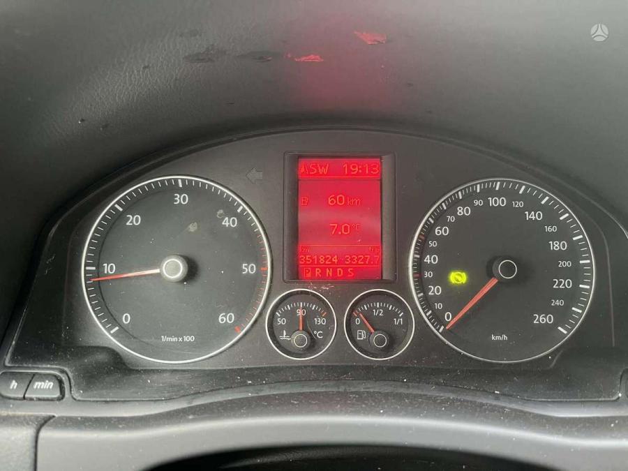 Grey Volkswagen Golf Plus 2008 in Kaunas, with an engine capacity of 1.97 L and mileage of 352 thousand km for 1450 €, photo 9 on AUTOMOTO.COM.LV
