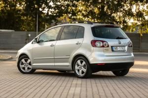 Pelēks Volkswagen Golf Plus 2008 Jelgava, ar dzinēja tilpumu 2.00 L un nobraukumu 285 tūkst. km par 4600 €, foto 7 vietnē AUTOMOTO.COM.LV