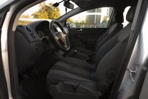 Pelēks Volkswagen Golf Plus 2008 Jelgava, ar dzinēja tilpumu 2.00 L un nobraukumu 285 tūkst. km par 4600 €, foto 10 vietnē AUTOMOTO.COM.LV