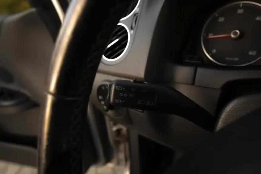 Pelēks Volkswagen Golf Plus 2008 Jelgava, ar dzinēja tilpumu 2.00 L un nobraukumu 285 tūkst. km par 4600 €, foto 12 vietnē AUTOMOTO.COM.LV
