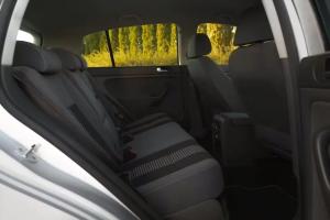 Pelēks Volkswagen Golf Plus 2008 Jelgava, ar dzinēja tilpumu 2.00 L un nobraukumu 285 tūkst. km par 4600 €, foto 16 vietnē AUTOMOTO.COM.LV