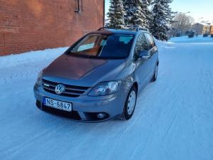 Grey Volkswagen Golf Plus 2008 in Jekabpils, with an engine capacity of 1.90 L and mileage of 283 thousand km for 4150 €, photo 3 on AUTOMOTO.COM.LV