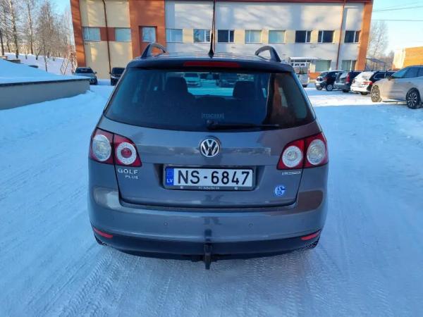 Grey Volkswagen Golf Plus 2008 in Jekabpils, with an engine capacity of 1.90 L and mileage of 283 thousand km for 4150 €, photo 5 on AUTOMOTO.COM.LV
