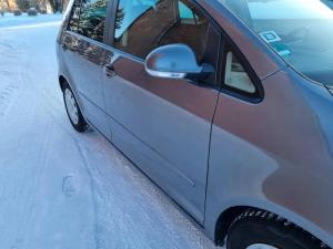 Grey Volkswagen Golf Plus 2008 in Jekabpils, with an engine capacity of 1.90 L and mileage of 283 thousand km for 4150 €, photo 11 on AUTOMOTO.COM.LV