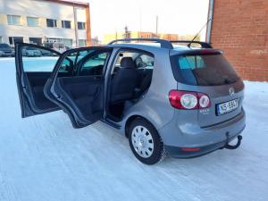 Grey Volkswagen Golf Plus 2008 in Jekabpils, with an engine capacity of 1.90 L and mileage of 283 thousand km for 4150 €, photo 16 on AUTOMOTO.COM.LV
