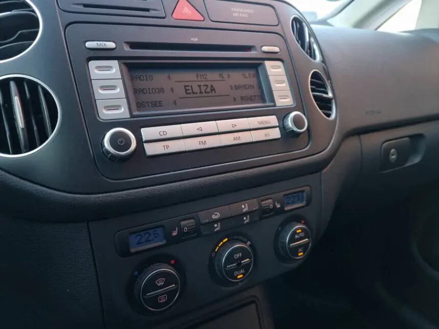 Grey Volkswagen Golf Plus 2008 in Jekabpils, with an engine capacity of 1.90 L and mileage of 283 thousand km for 4150 €, photo 26 on AUTOMOTO.COM.LV