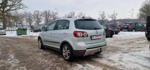 Pelēks Volkswagen Golf Plus 2008 Valmiera, ar dzinēja tilpumu 2.00 L un nobraukumu 391 tūkst. km par 2500 €, foto 5 vietnē AUTOMOTO.COM.LV