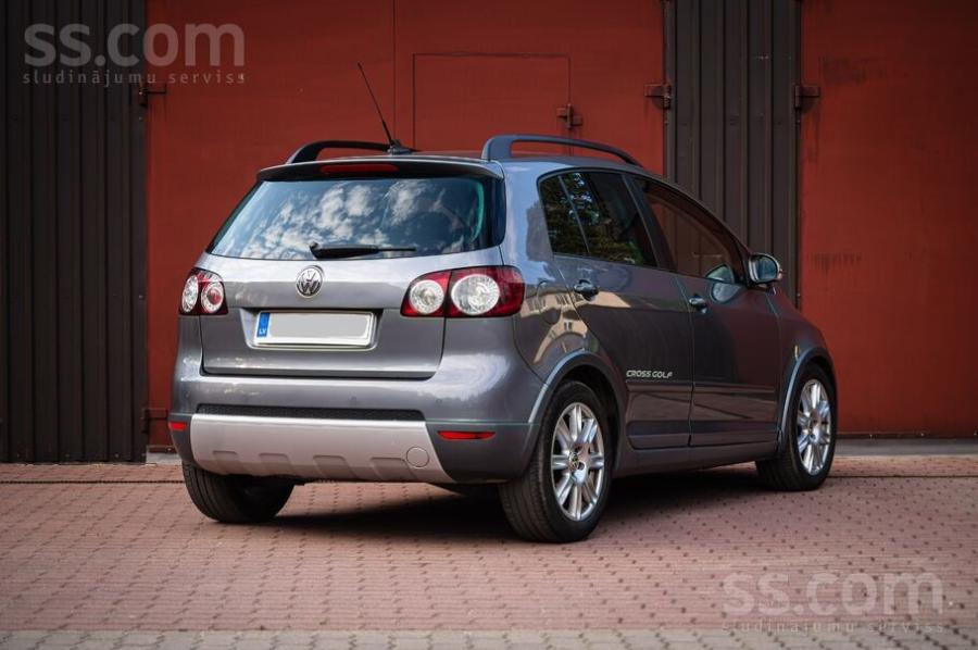 Pelēks Volkswagen Golf Plus 2008 Daugavpils, ar dzinēja tilpumu 1.90 L un nobraukumu 261 tūkst. km par 3950 €, foto 4 vietnē AUTOMOTO.COM.LV