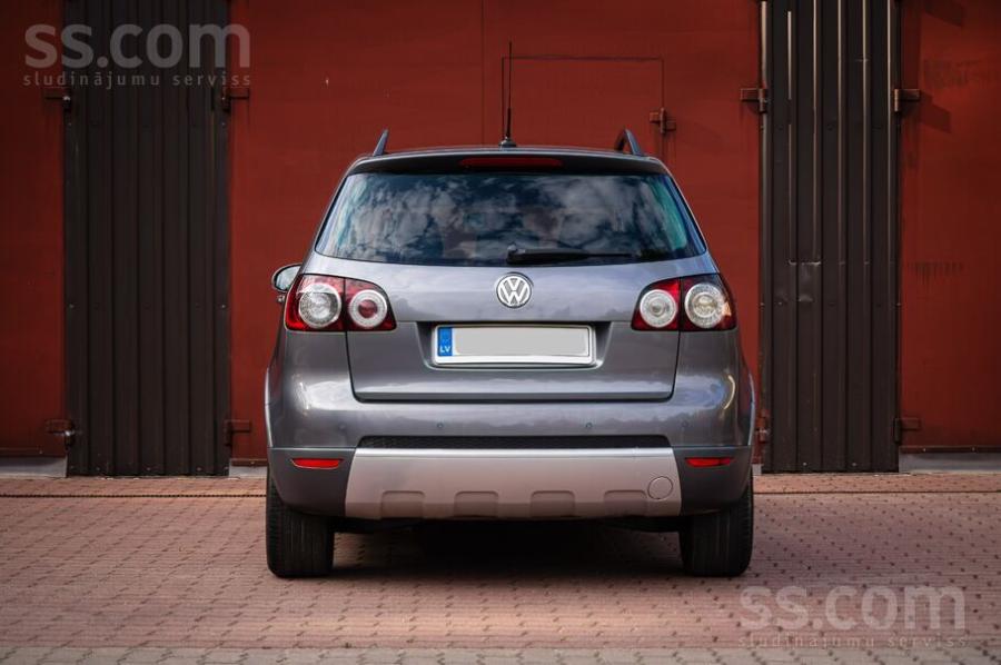 Pelēks Volkswagen Golf Plus 2008 Daugavpils, ar dzinēja tilpumu 1.90 L un nobraukumu 261 tūkst. km par 3950 €, foto 5 vietnē AUTOMOTO.COM.LV